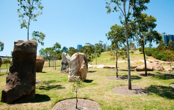 Explore Scenic Walking Routes near International Towers